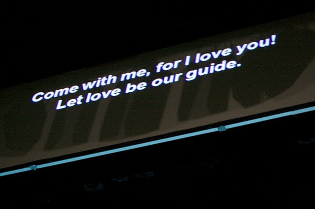 Supertitles, good and bad - Blog - Opera Vivrà